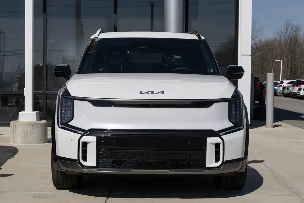 Kia Recalls 23,000 Cars After Realizing One Worker Forgot To Bolt Down ...